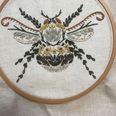Botanical Bumblebee Embroidery Pattern PDF / Digital Hand Embroidery ...