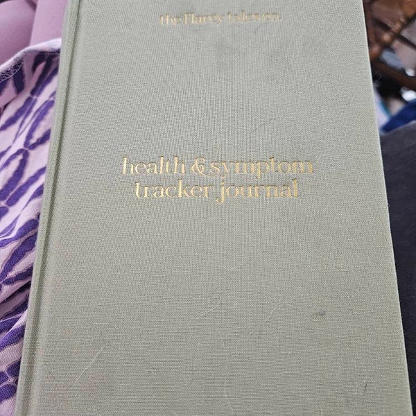 Pink Chronic Illness Health Symptom Tracking Journal (undated)/dietary ...