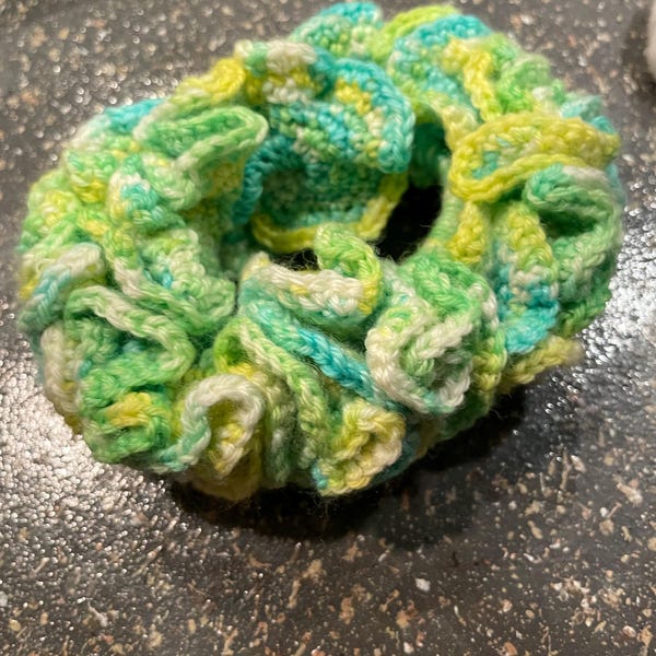 Meganfaithmakes' Seaweed Scrunchie Crochet Pattern PDF (english) - Etsy
