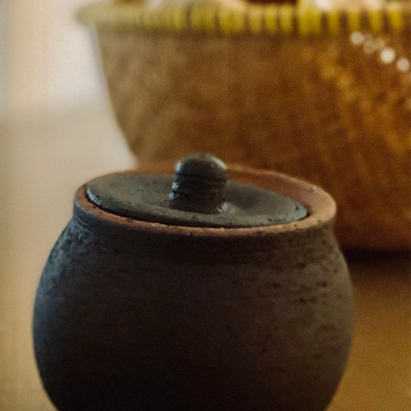 Japanese Shigaraki Ceramic Lidded Salt Pot - Charcoal - Etsy