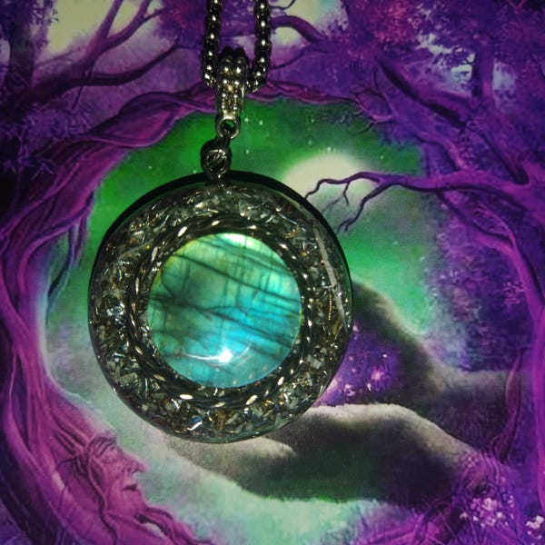 Radiant Protector A 1,154-year-old White Arts Solar Griffin, Guardian ...