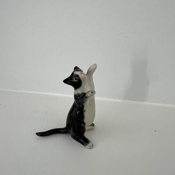 Handmade Ceramic Cat Salt and Pepper Shakers: Whimsical Kitchen Decor ...