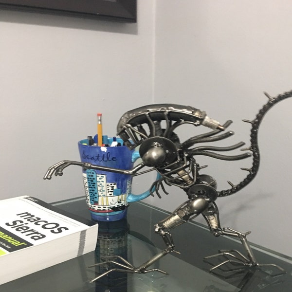 Mini Metal Monster : Tail up (small Item) - Etsy