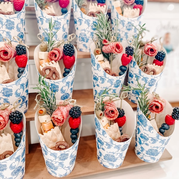 Red and Green Plaid Christmas Charcuterie Cups, Set of 10, 8oz ...