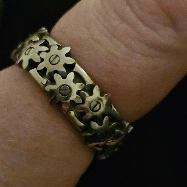 Endless Motion - Rotating Cogs in a Moving Gear Mechanism for Fidgeting ...