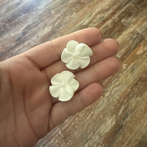 100 Royal Icing Violets 100 Approx. Size 1/2 - Etsy