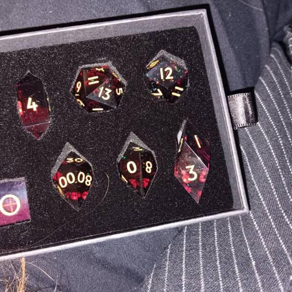 Ruby Crystal 8 Pc Set - Gemstone Handmade Resin Sharp Edge Dnd Dice Set ...