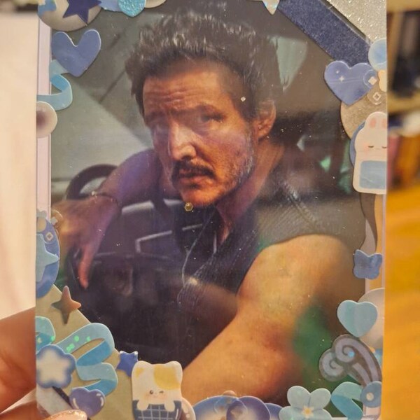Pedro Pascal, Pedro Pascal Photocard, Pedro Pascal Toploader, K-pop ...