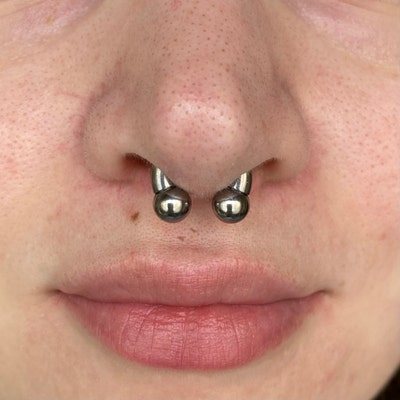 HALF GOLD / SILVER 4G, 5G, 6G, 7G, 8G, 10G, or 12G Anodized Astm F136 ...