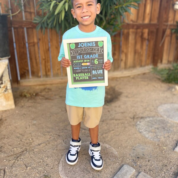 Editable Blue First Day of School Chalkboard Sign, Reusable First Day ...