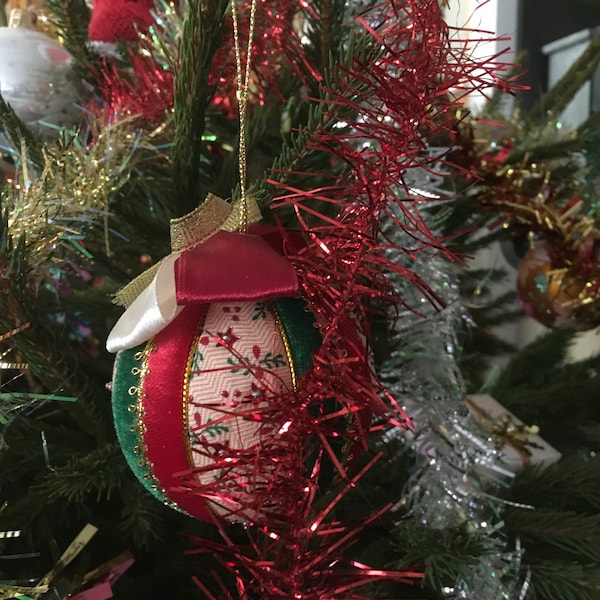 Набор елочных шаров 5 шт. Шарик в стиле пэчворк Елочная игрушка Стиль ...