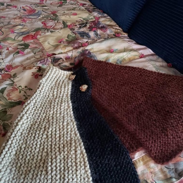 PDF Knitting Pattern Lallybroch Shawl Outlander Inspired Triangle ...