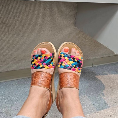 Black Huarache Colorful Embroidered/ Mexican Sandals Women/ Mexico ...