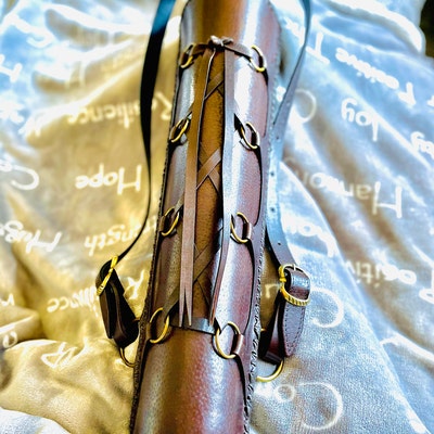 Semicircular, Back Quiver Version With Rings and Laced Edges - Etsy