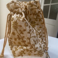 Indian Wedding Ceremony Accessories Mandap Ropan Varmala Saptapadi ...