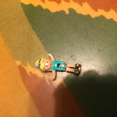 1995 Rare HTF Littlest Pet Shop Hop N Go Bunnies With Garden Hutch 100% ...