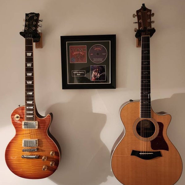 Lily Allen Signed Photo in Luxury Handmade Wooden Frame With AFTAL ...