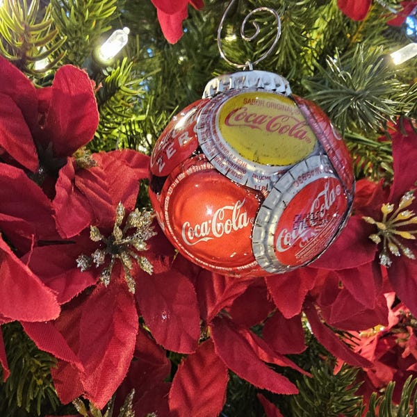Modelo Bottle Cap Ornament - Etsy