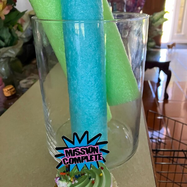 Girl Roblox Cake Topper, Girl Roblox Theme Birthday Party, Roblox Girl ...