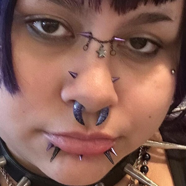 Large Spike Vertical Labret Jewelry, Angel Fangs Piercing Curved ...