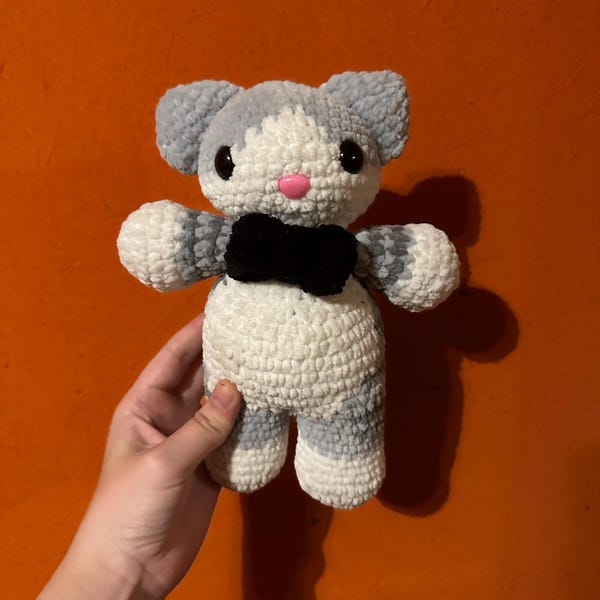 Cat Crochet Pattern With Bow Tie Beginner Friendly Low Sew Amigurumi ...