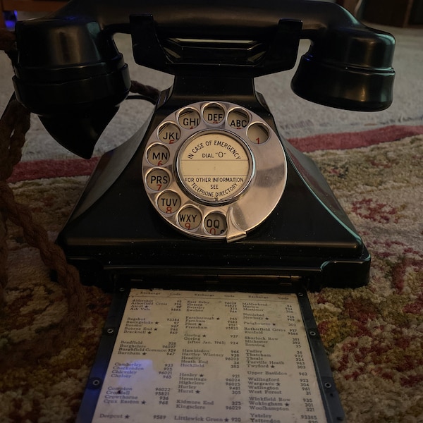 Art Deco Vintage Pyramid Telephone Pyramid Retro Dial Phone With Bell ...