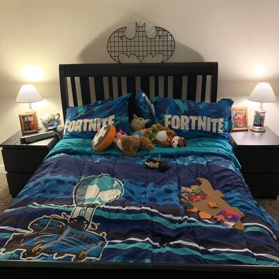 Marvel Comics Characters Desk Lamp With Chrome Finish Shade, Avengers ...