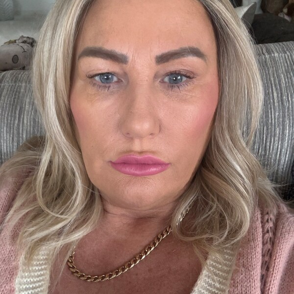 Remi Light Density 16”- 21.5" Neutral Blonde Layered With Curtain Bangs ...