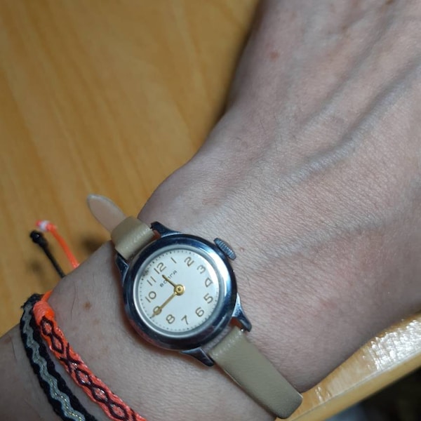Vintage Kid's Wristwatch Gold Shade Teen Accessory, Bunny and Chicken ...
