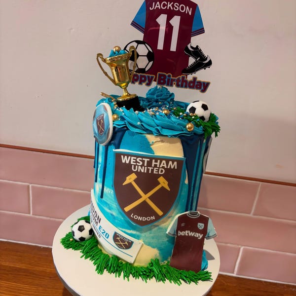 Personalised Man Utd Style Cake Topper. Manchester United Cake ...