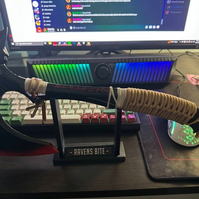 Bloodhound Raven's Bite Heirloom 1:1 Weighted Replica Apex Legends ...