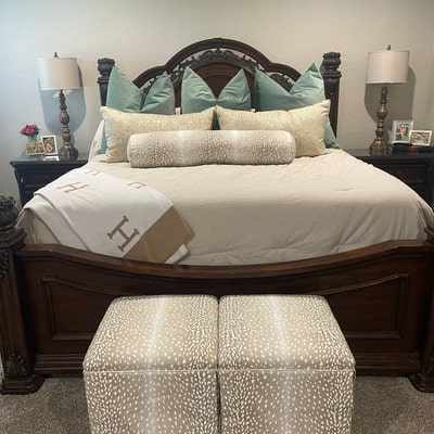 The Skirted Ottoman : Antelope Linen Print // Natural Upholstered Bench ...