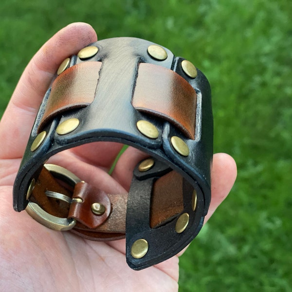 Cosplay Wrist Cuffs Pattern: Leather Bracers DIY PDF Download - Etsy