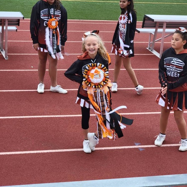 Complete 24” Long (streamers), Single Round Mum, Homecoming Football ...