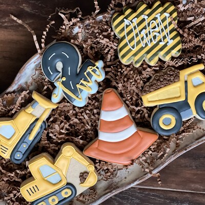 Construction Cookie Cutter Set Dump Truck, Bulldozer, Safety Cone ...