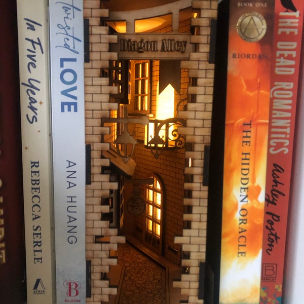 Book Nook Based on a Popular Horror Book by Stephen King and Filmed by ...
