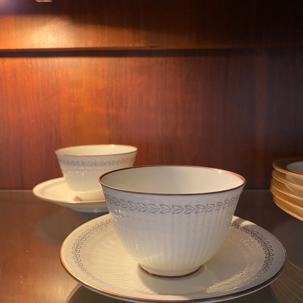 Haeger Square Planter, Haeger 3716 Matte White Vase, Mid Century ...