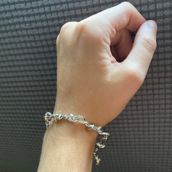 BARBED WIRE / Barb Wire / Barbwire Double Loop Silver Color Barb Twist ...