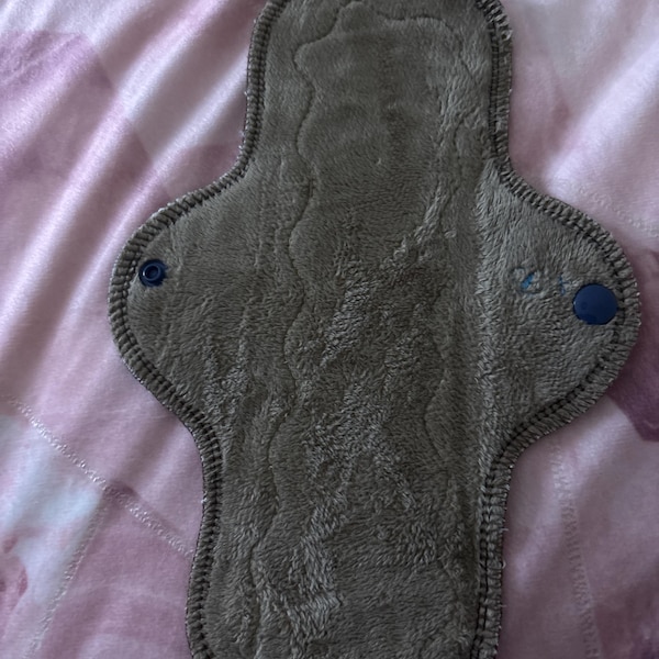 17 Heavy Wide Flare Cloth Pad,plain Colors, Gusher or Non Gusher ...