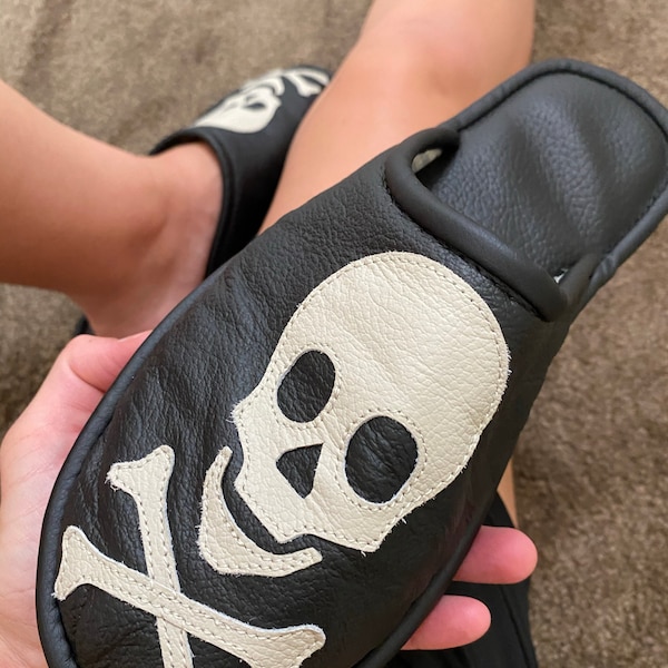 Skull and Crossbones Slippers Skull Leather Slippers-skull and Bones ...