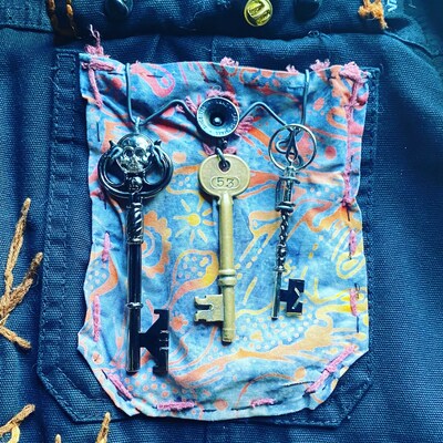 Locke & Key Shadow Key - Etsy