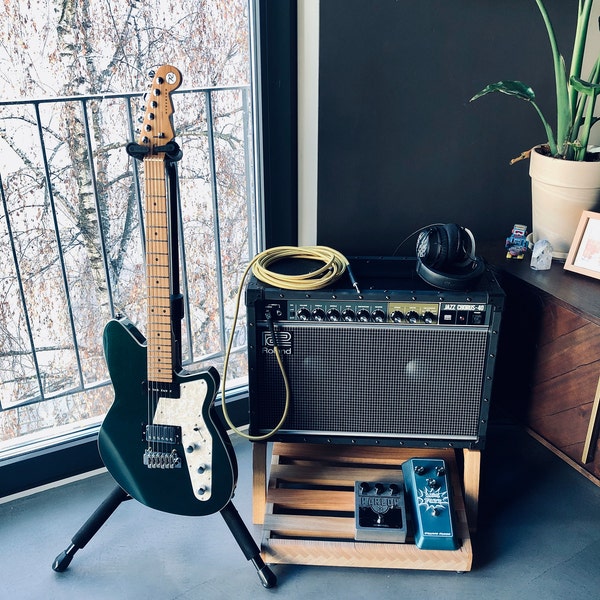 Natural Amp Stand: Handmade Solid Wood Guitar Amplifier Stand - Etsy