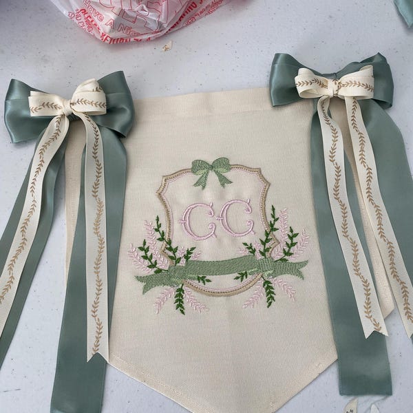 Royal Flower Frame Embroidery Design - Creative Round Frame Machine ...
