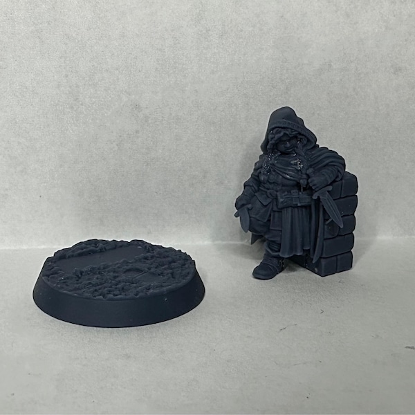 Halfling Rogue - Drunken Dwarf Miniatures - Etsy