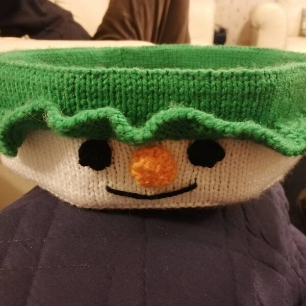 KNITTING PATTERN Blue Alien Inspired Choc Orange Cover / 15 Cms Toy - Etsy