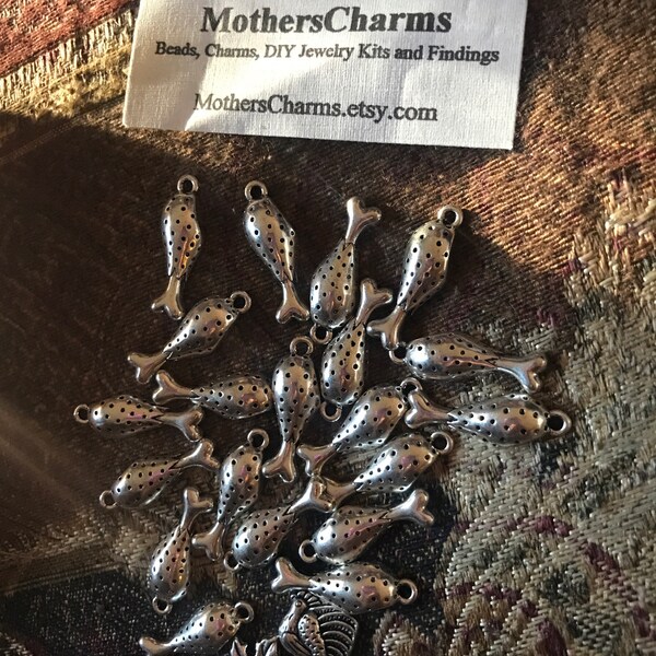 Turkey Leg 25mm Antique Silver Tone Single Sided 2D Food Charms - 1426 ...