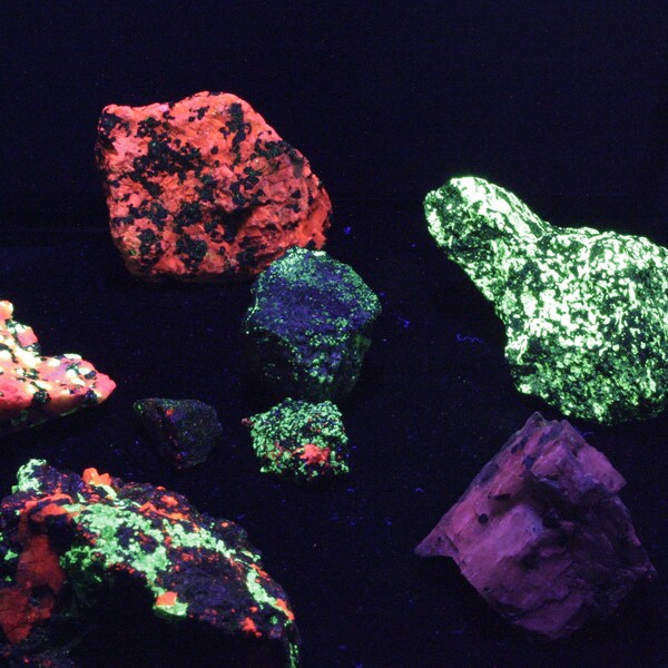 Rare Combo! UV Fluorescent Green Willemite Barite & Minor Hardystonite ...