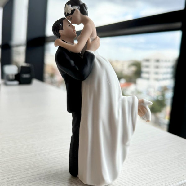 Wedding Cake Topper - Personalized Wedding Couple - True Romance Bride ...