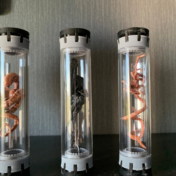 Alien Xenomorph/facehugger/chestburster Weyland Vial Capsule Movie Prop ...