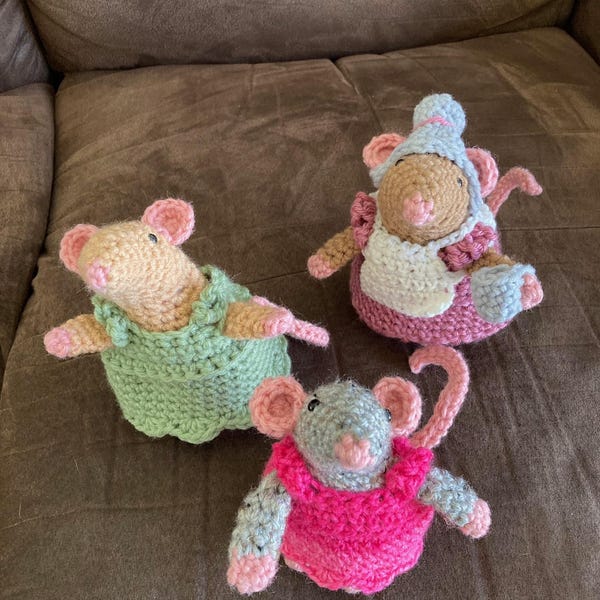 Grandma Mouse's House Crochet Pattern - Etsy